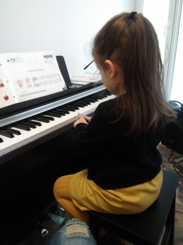 Profa de muzică - Profa de muzică